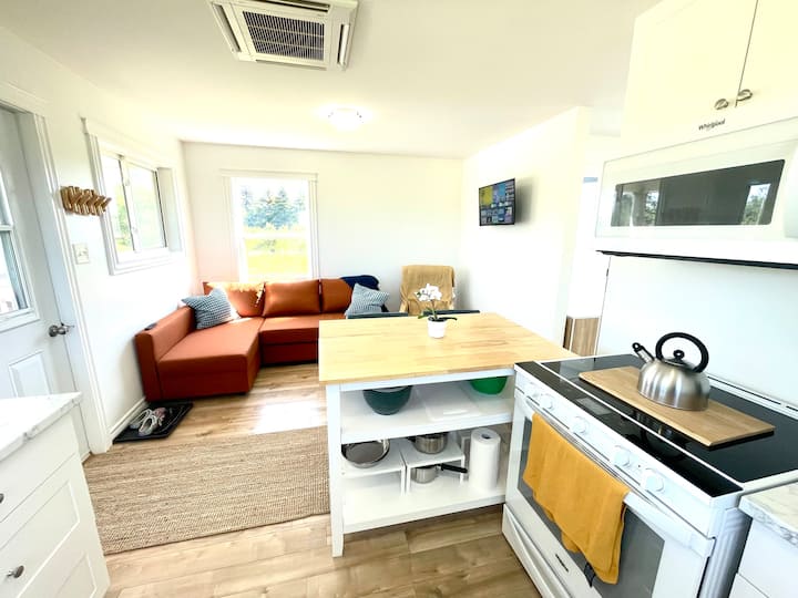 Petite Retreat In Nine Mile Creek - Cornwall, PE, Canadá