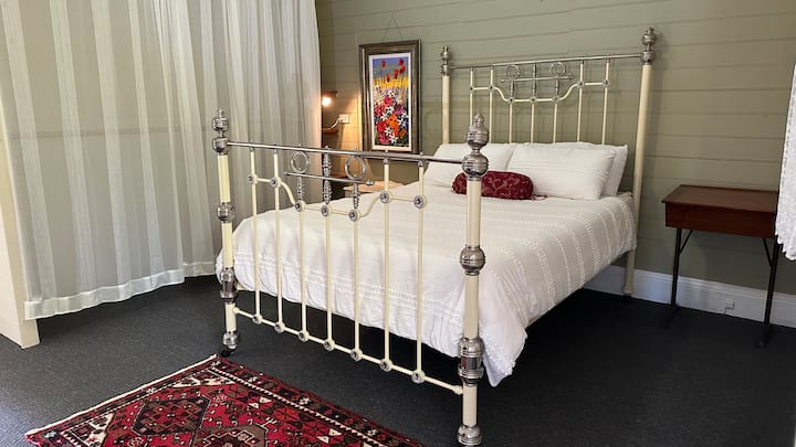 Quaint Cottage | Sapphire Coast - Cobargo