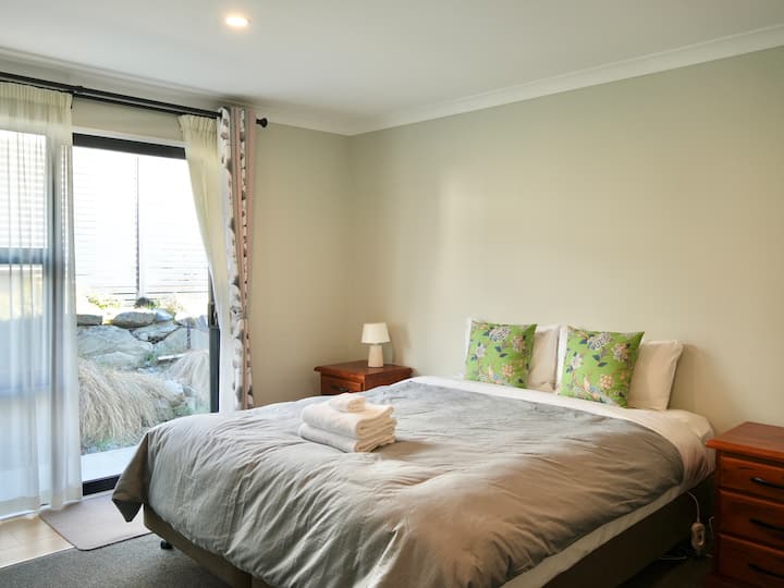 Lakeside Garden - Guest Room - Lake Tekapo