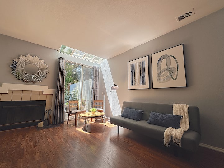 Bright & Clean 2br Near Everything - Pleasanton, CA
