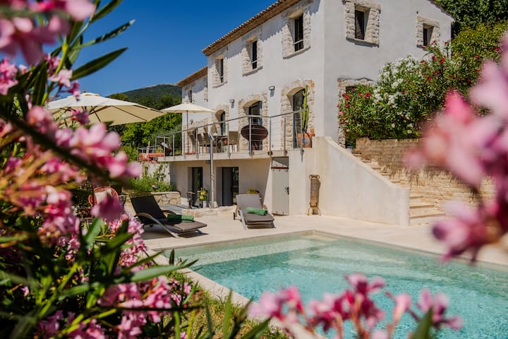 Villa Provençale Avec Piscine Et Vue Mer - Cagnes-sur-Mer