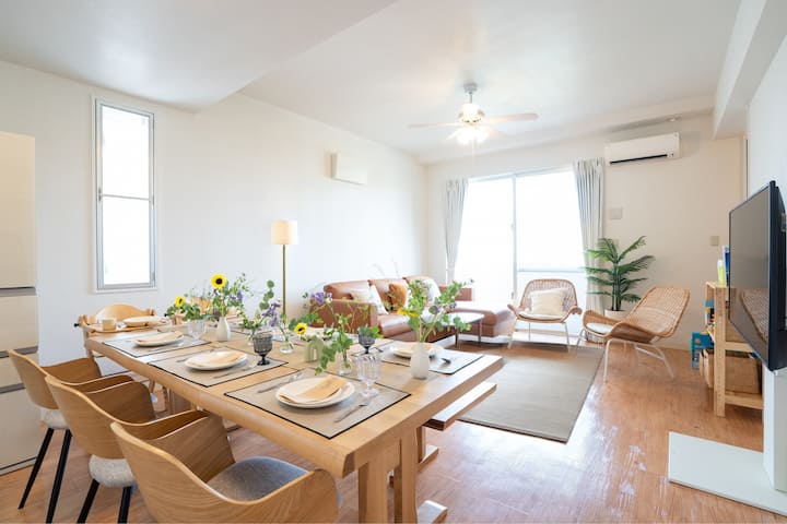 光と余白に満ちた、沖縄の私邸 - 宜野湾市