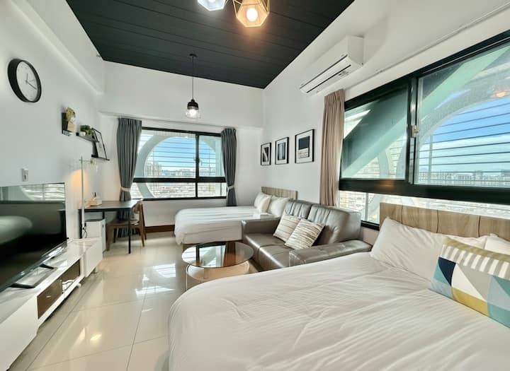 Mrt板橋新埔站步行1分鐘/到站就到家/日光旅居1-4人房/3站到西門町/廚房、洗衣機、月租型捷運宅 - 土城區