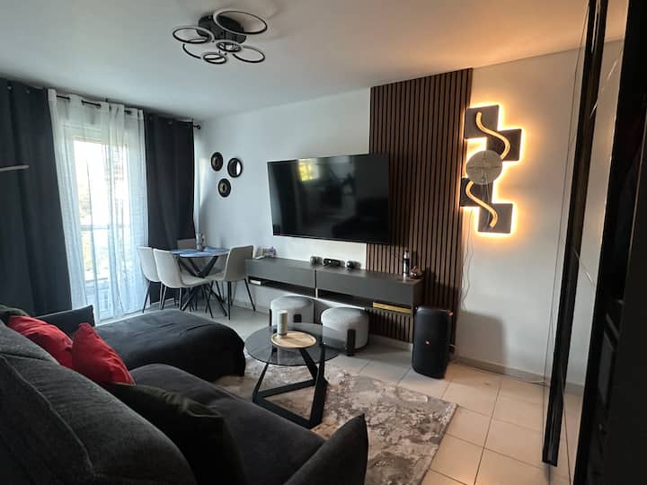 Beau Studio 200 Mètres De La Mer Avec Parking - Cagnes-sur-Mer