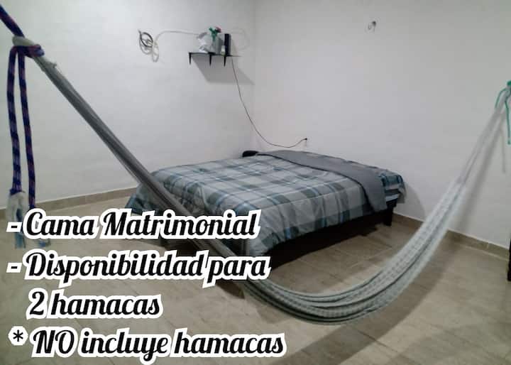 Casa Con Estacionamiento Amplio. - Campeche