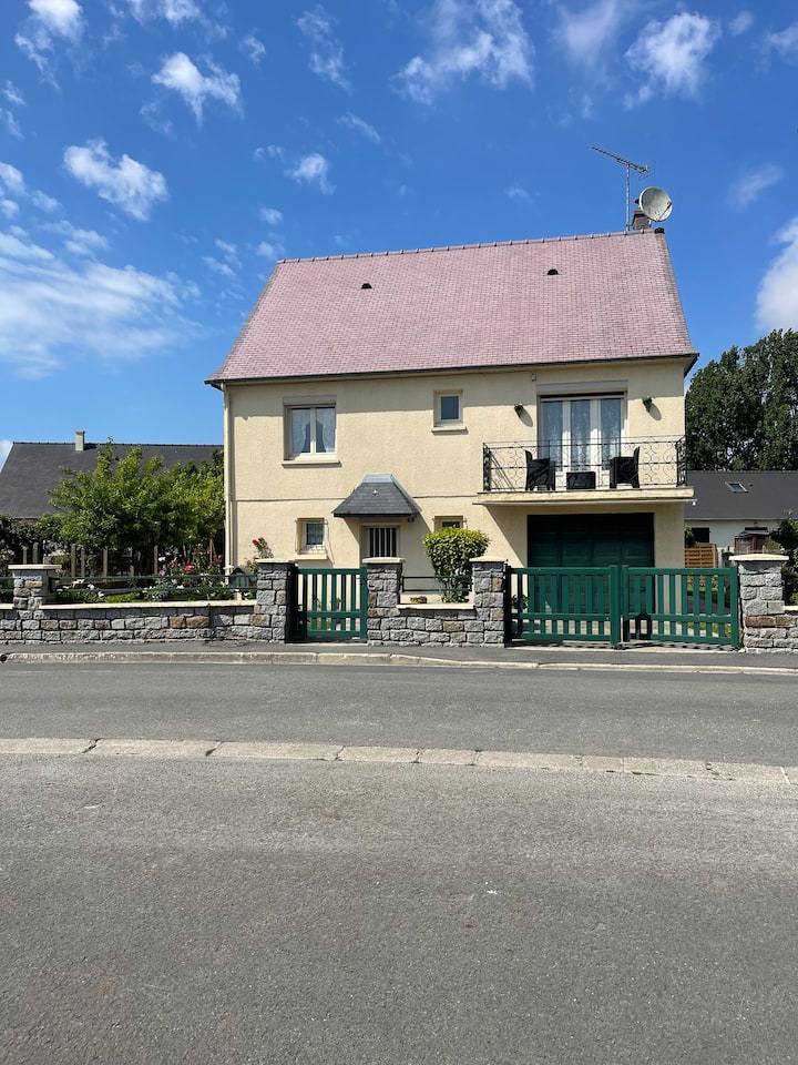 Charmante Maison Avec Jardin - Pontorson