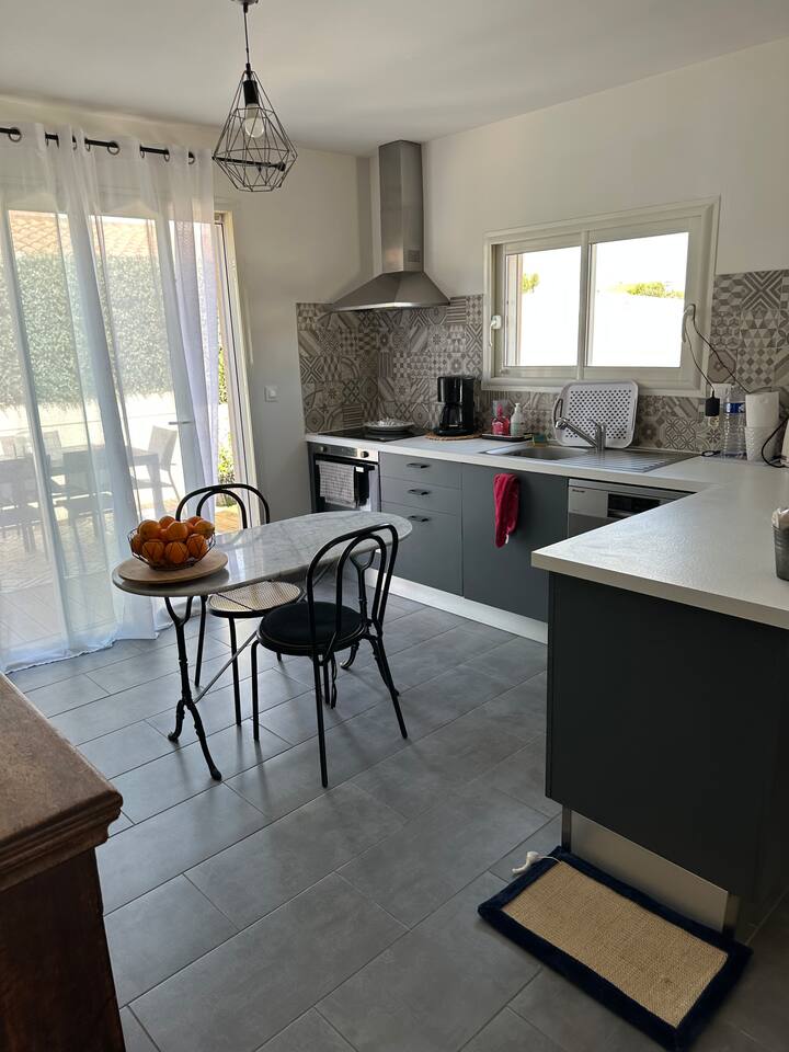 Villa 130 M2 Avec Piscine Privée Au Sel - Narbonne
