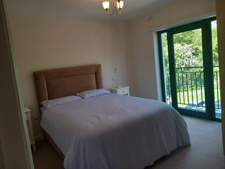 Wicklow Town, Spacious Room - Wicklow