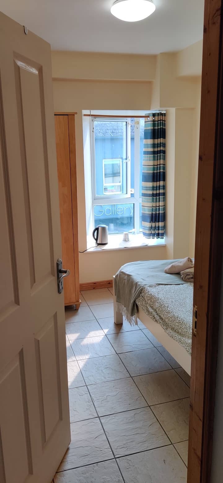 Cosy Room - Knock