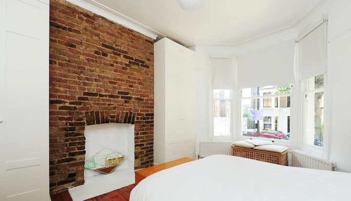 Spacious & Cosy London Pad - London Paddington Station