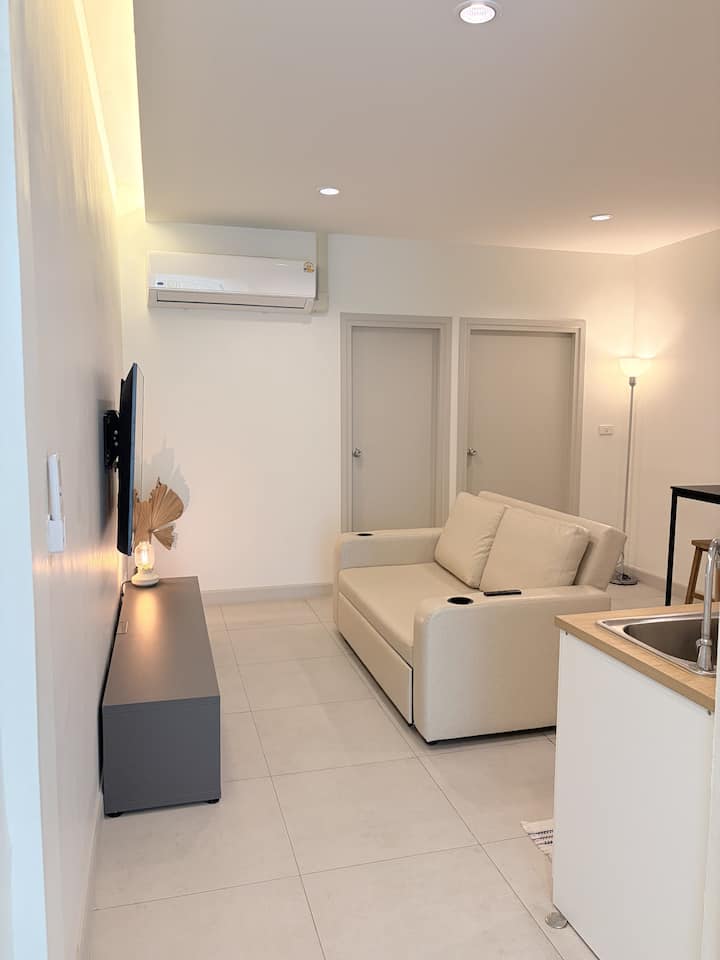 Modern 2bed/2bath Near Bkk Airport (Level 5) - Min Buri