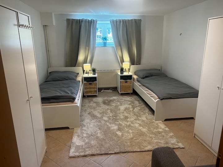 Zweibettzimmer Im Souterrain - Brandenburg