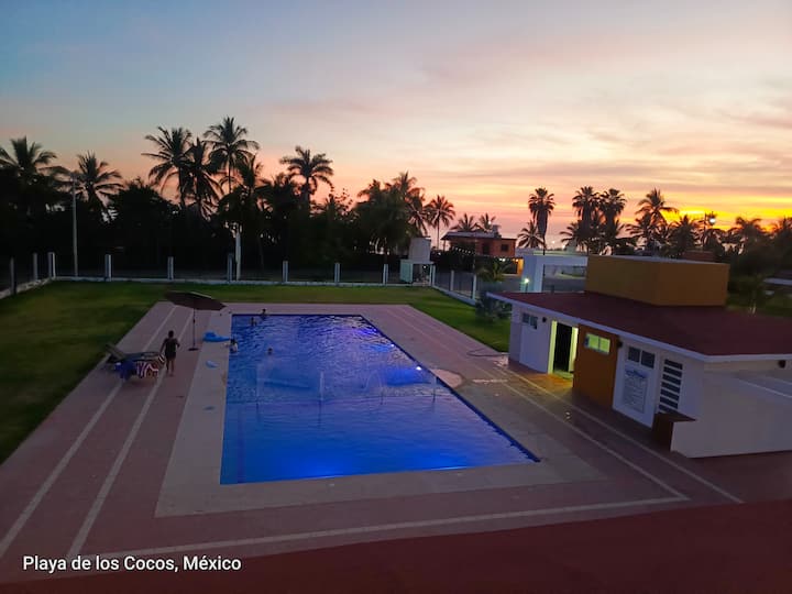 Casa"sunset Los Cocos"
2albercas+playa Cerca/coto - Mexico