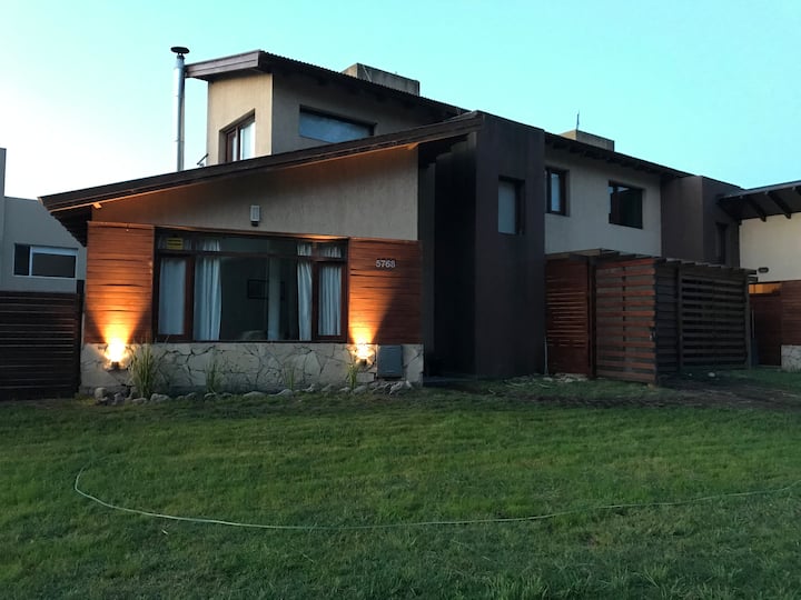 Dúplex Enfrente Al Parque - Necochea
