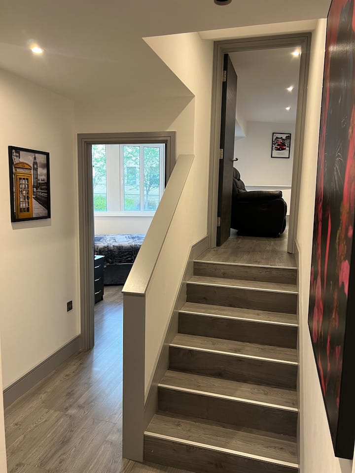 1 Bedroom Lavish Studio Apartment - University of Bradford