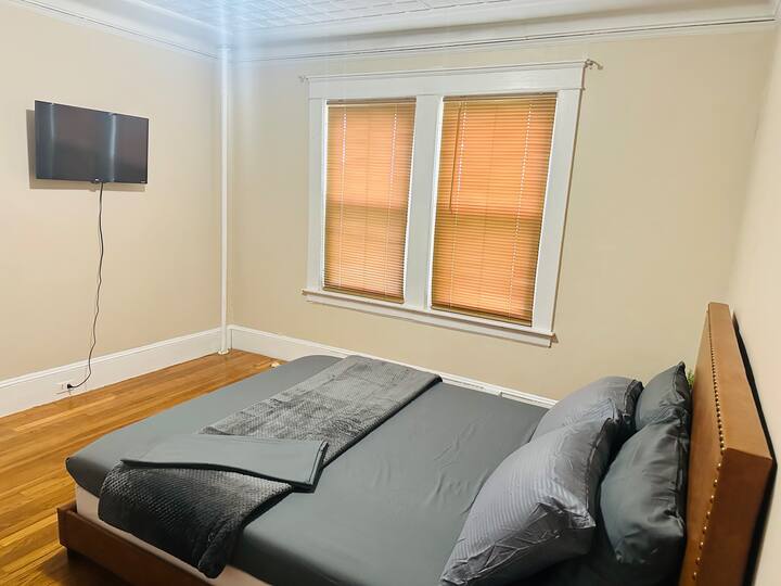 Kazulairbnb Room #2 First Floor - Londonderry, NH