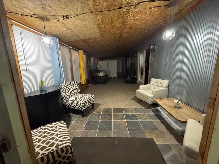 Charming Cabin Retreat - Cross Timbers State Park, Toronto