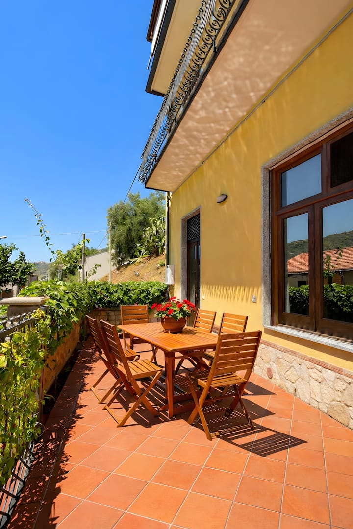 Appartamento A 5 Minuti Dal Mare Di Gliaca E Brolo - Gioiosa Marea