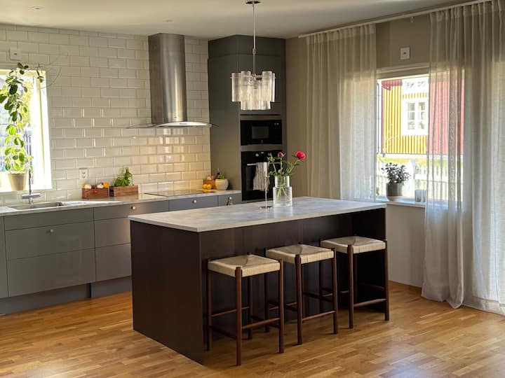 Modernt, Centralt Och Fint Läge! - Umeå