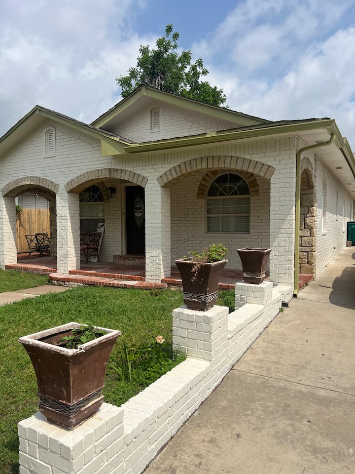 The Spot In The Plaza ! - Oklahoma