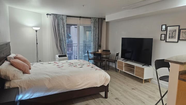 Heart Of Seattle: Sleep Oasis By Space Needle - Seattle, WA