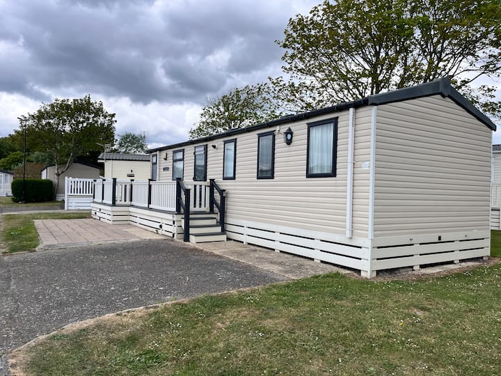 Molly’s Haven In Shorefield Country Park - Milford on Sea