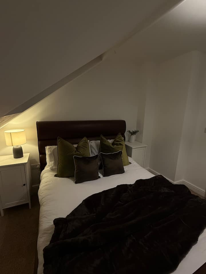 Old Forge Broadstairs | Garden, Nr Dreamland - Broadstairs