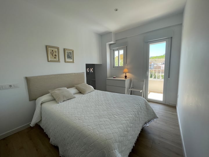 Mirador Al Puente Del Río Genil - Herrera