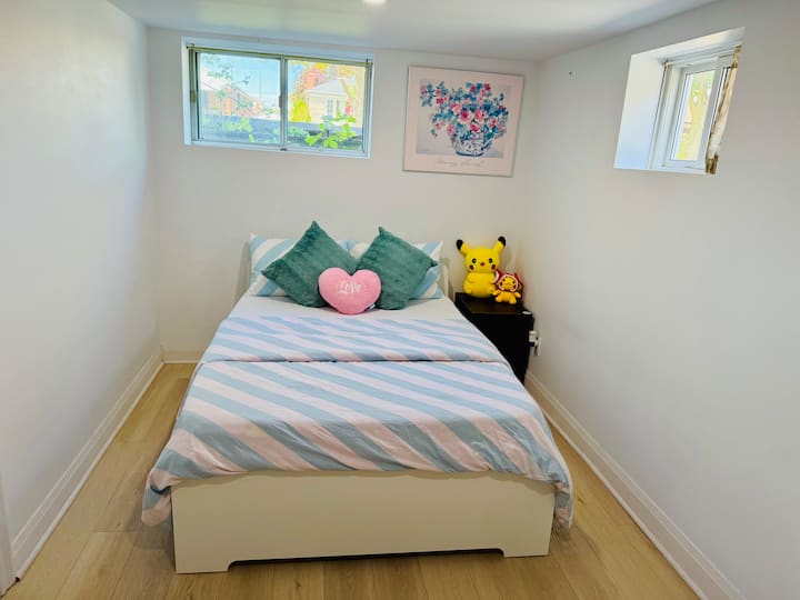 Private Room Near Airport - Toronto
