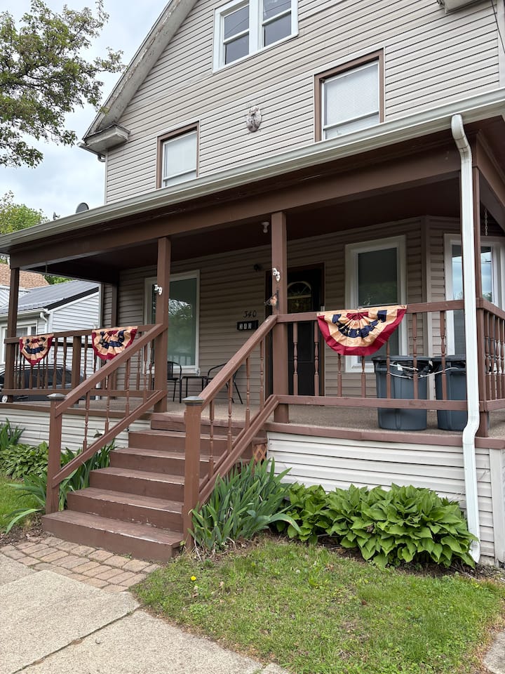 Peek-a-bay House - Erie, PA