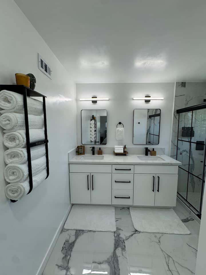 Rare Lux 5br Retreat | Family-friendly+game Room - San Diego, CA