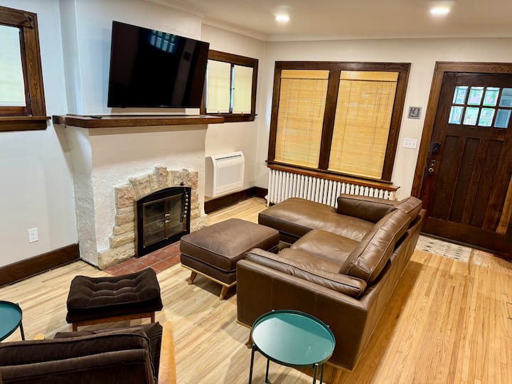Newly Rennovated, Family-friendly House - Saint Paul, MN