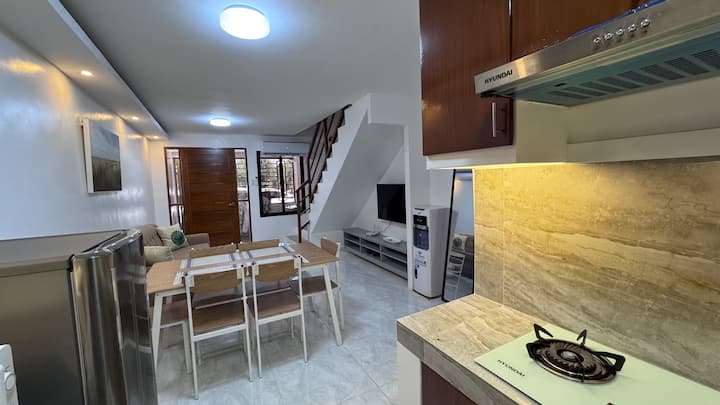 Luna Homes Deca Clark - Angeles