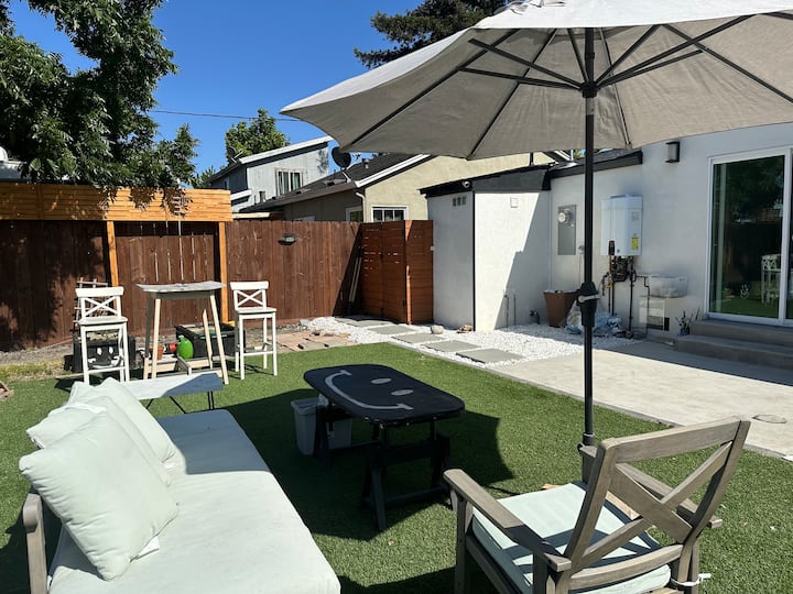 Modern House With Huge Backyard - Redwood City, CA