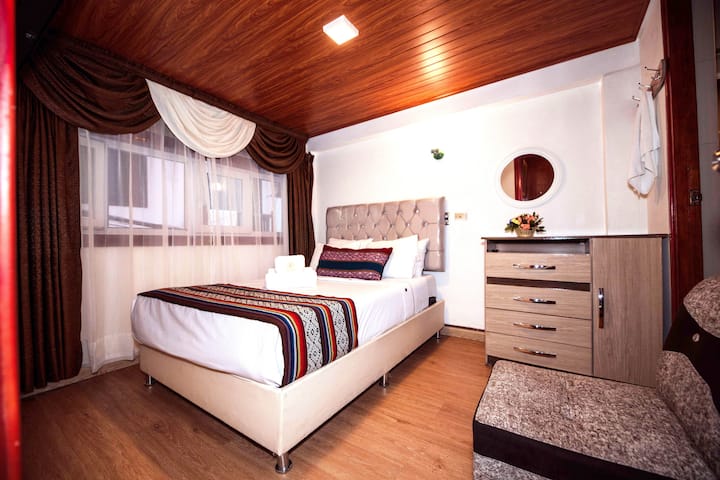 Machupicchu Homenaje<avrahamhotels> - Aguas Calientes