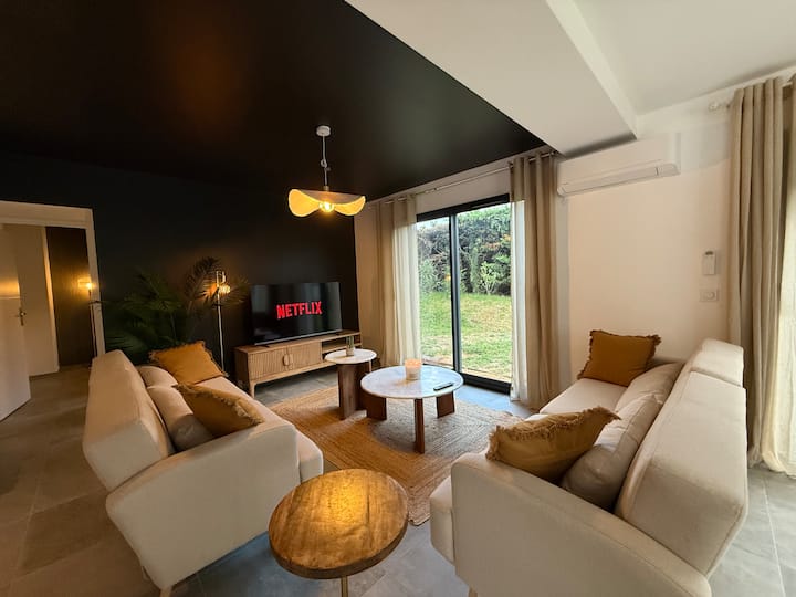 Maison Moderne 4 Chambres - Écully