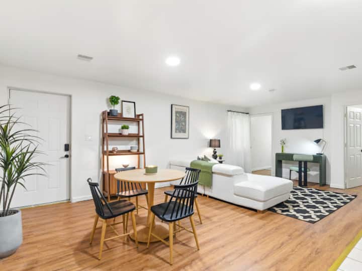 Cozy 2-bedroom | Fast Nyc Access - Jersey City, NJ