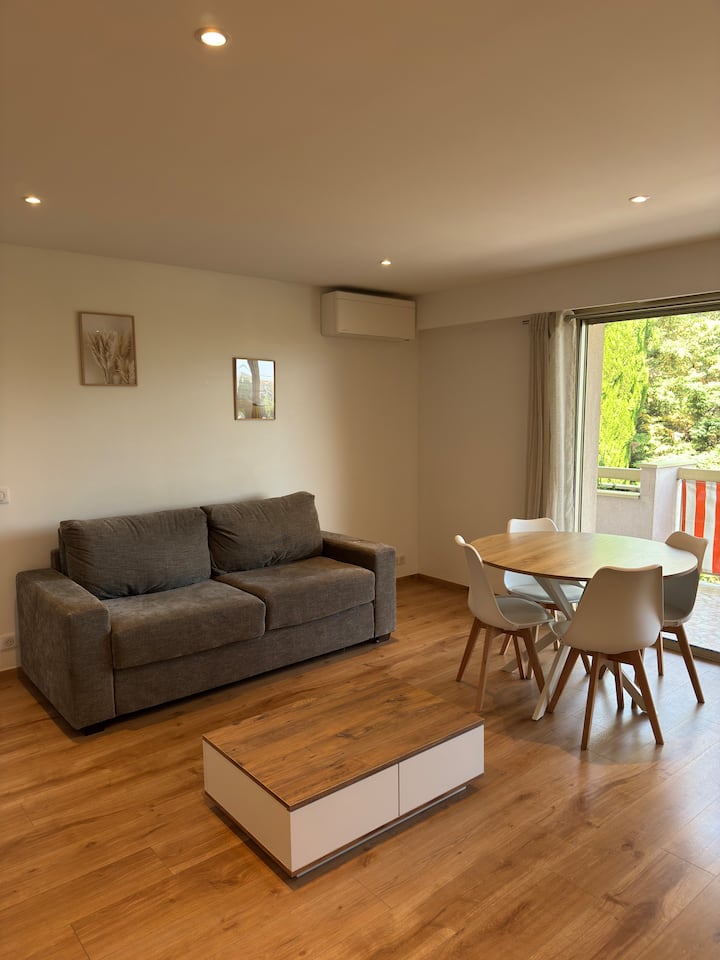 2p Cosy & Calme Avec Balcon à Vence - Bien Placé - Vence