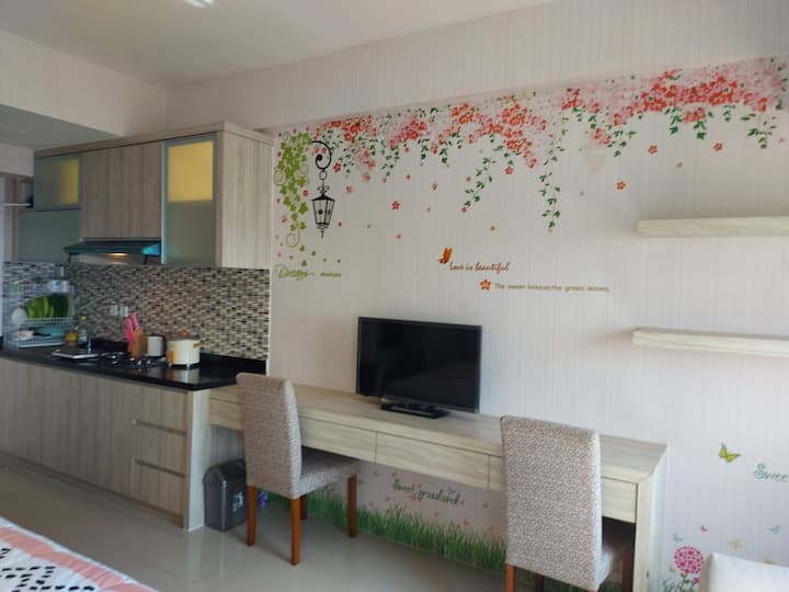 Apartemen Nyaman Di Atas Mall Terbesar Di Surabaya - Surabaya