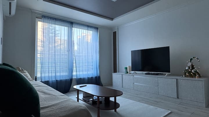 아산터미널 & 온천랜드 도보 3분 · 체크아웃 1시 · 무료주차 · 몸만 와도 충분해요! - 온양3동