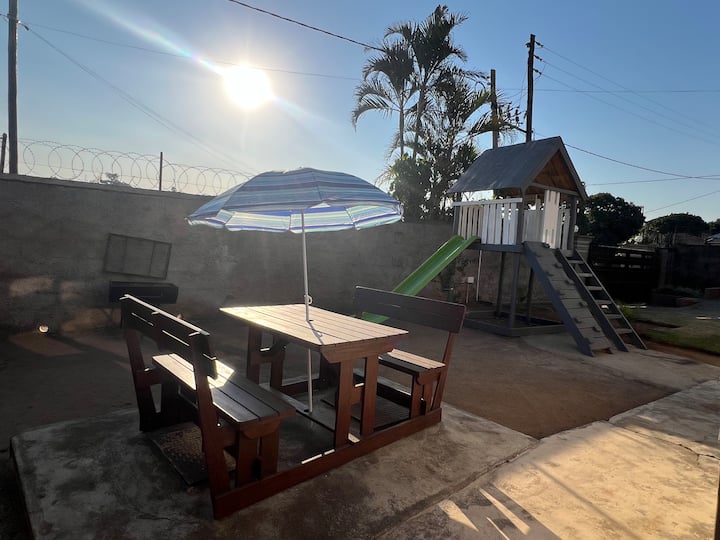 A Treat - Cosy Home With All The Comforts - Swaziland/ Eswatini