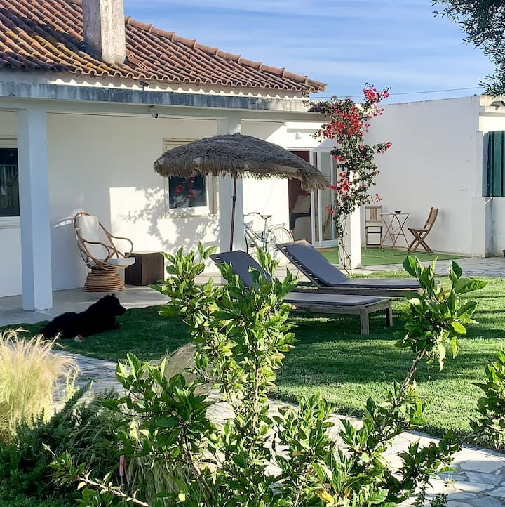 South Lisbon Beach House | Studio - Costa da Caparica
