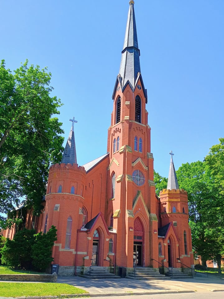 Hist. Gothic Catholic Church - Nauvoo, IL