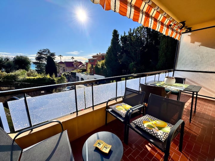 T2 à 350m De La Mer • Terrasse Et Parking - Plage Hawaii - Menton