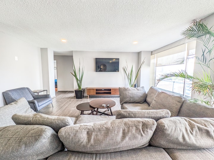 Large Prime Polanco Penthouse W/ 5br, Sleeps 16! - Mexico-Stad