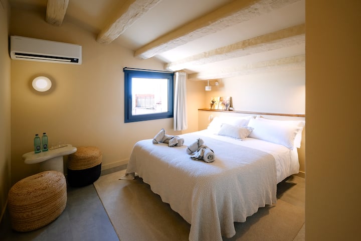 Chambre Dans Une Galerie D’art Avec Petit-déjeuner - Tàrrega