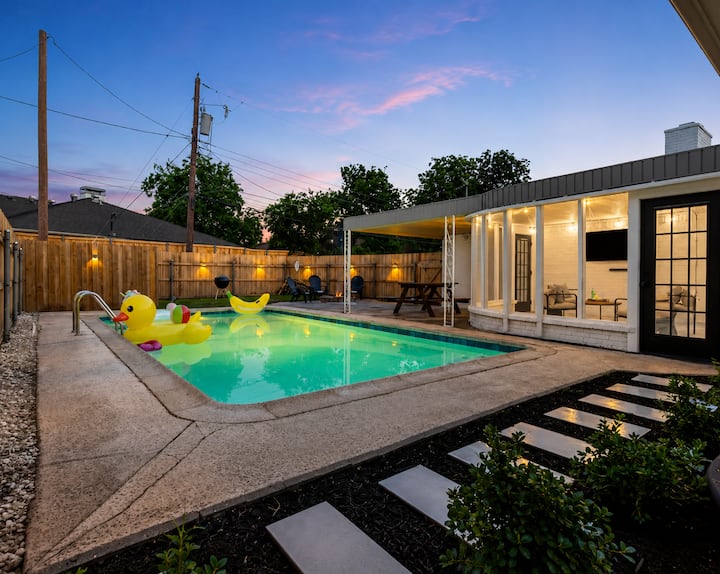 Private Pool Sleeps 12 15 Min To Downtown - Dallas, TX