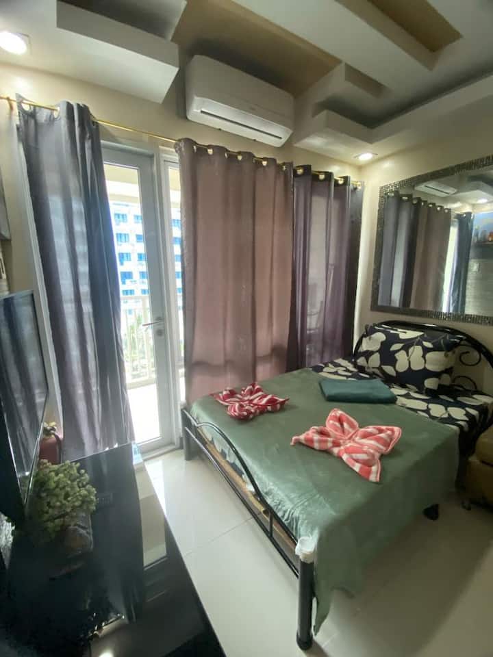 4br Sea Residences Facing Moa& Facing Pool - Metro Manila