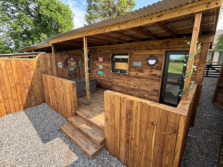 Timber Lodge Cabin - Blessington