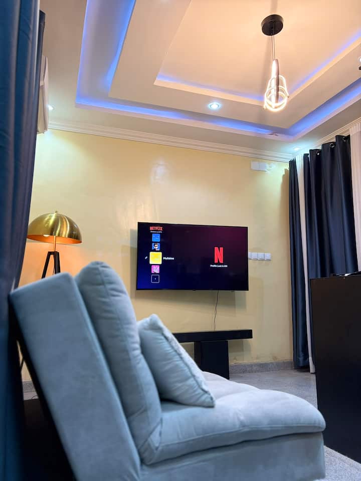 Modern & Secure Apartment With Starlink Wi‑fi, Ac - Kinshasa